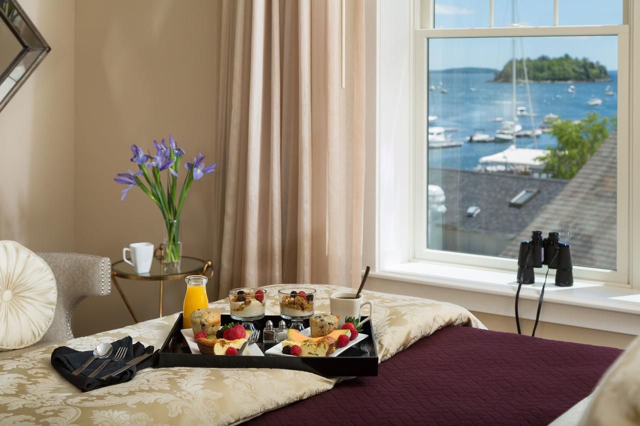 16 Bay View — Camden Hotels — Maine.com