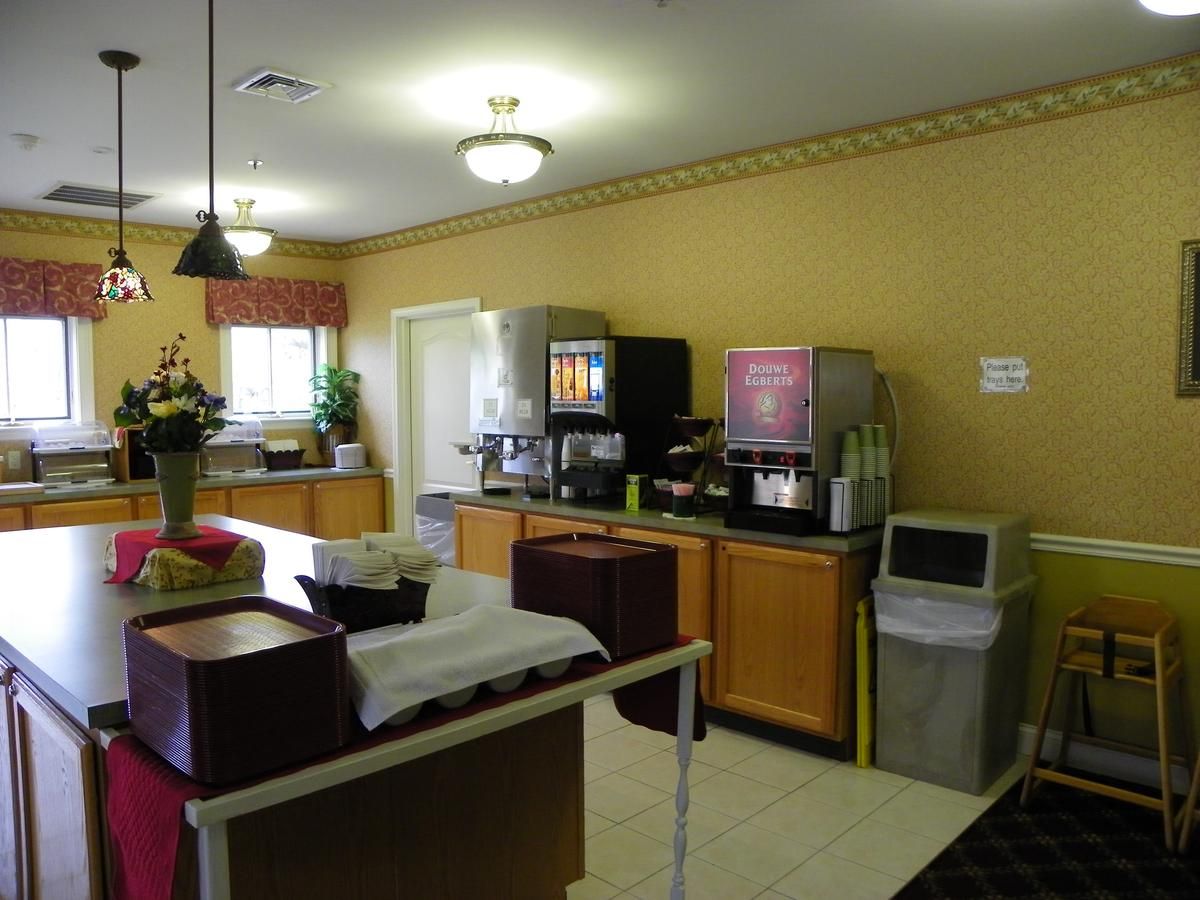 Bar Harbor Grand Hotel — Bar Harbor Hotels — Maine.com