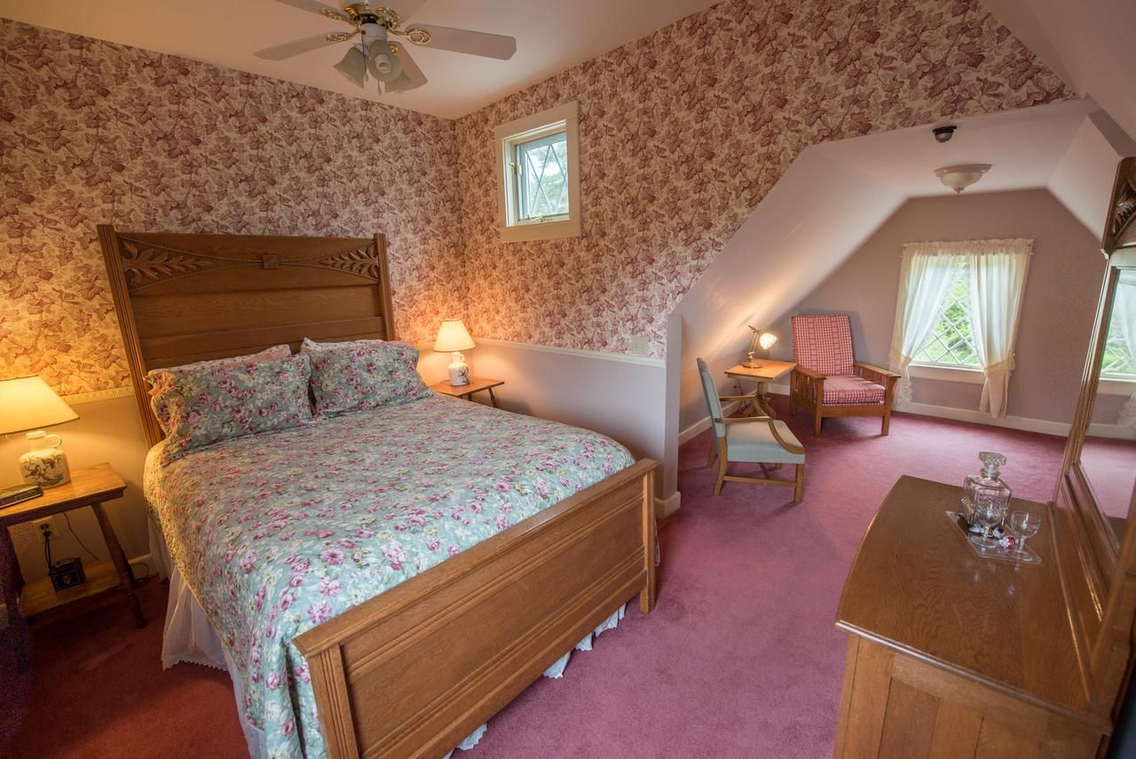 Cleftstone Manor — Bar Harbor Hotels — Maine.com