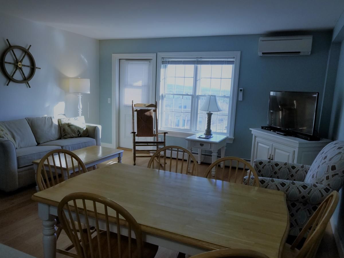 Harbor Ridge — Portland Hotels — Maine.com