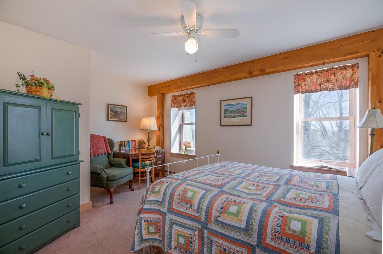 Maple Hill Farm Inn — Augusta Hotels — Maine.com