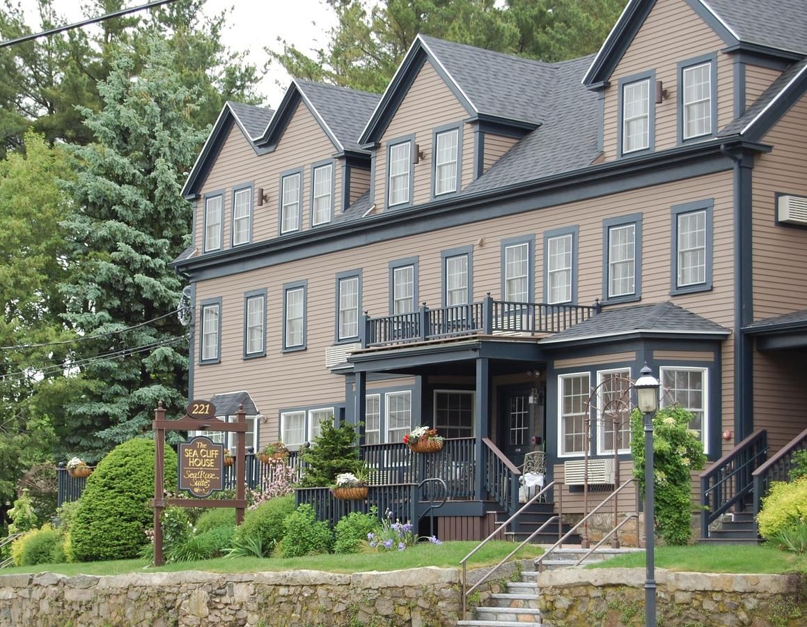 Sea Rose Suites — Ogunquit Hotels — Maine.com