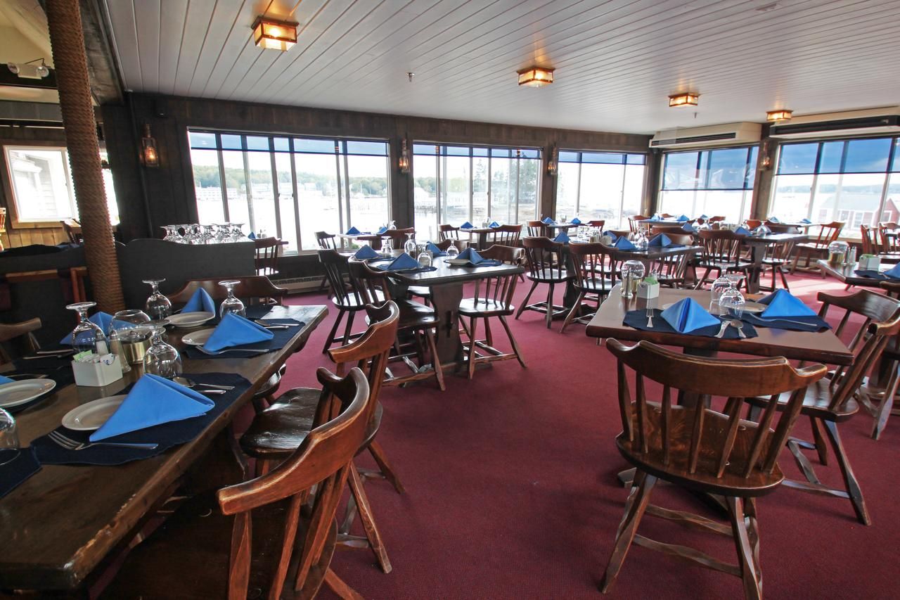 Tugboat Inn — Boothbay Harbor Hotels — Maine.com