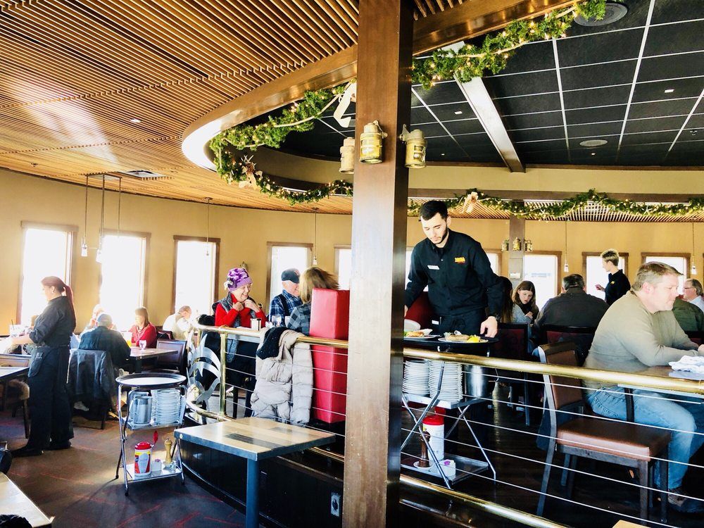 DiMillo's On The Water — Portland Restaurants — Maine.com